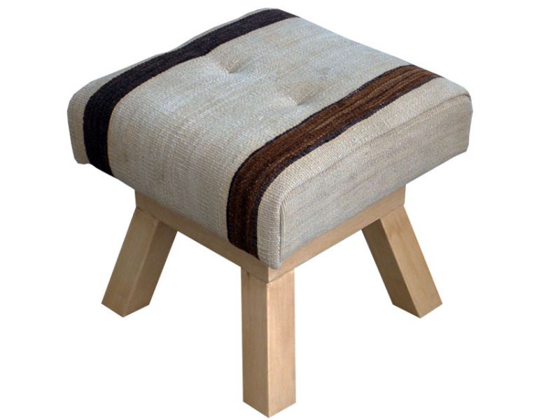 Banquito André tapizado en manta de colores - Marabierto